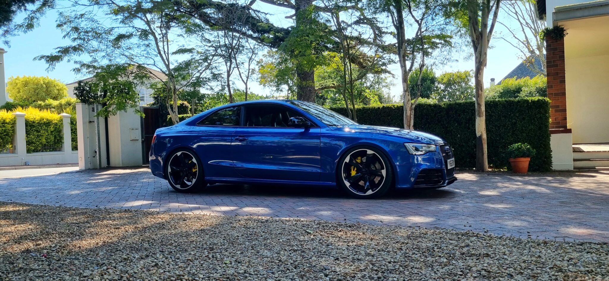 Audi RS5 Sepang Blue - Faureal Car Hire